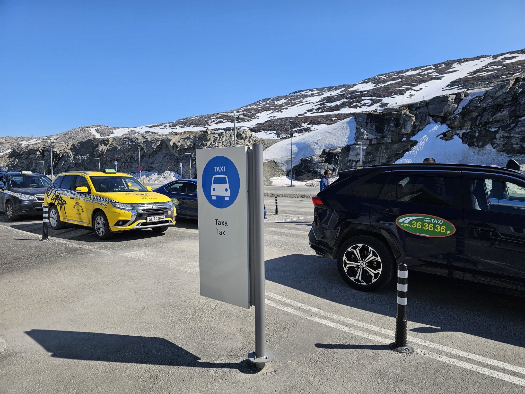 Comment aller de l'aéroport de Nuuk au centre ville